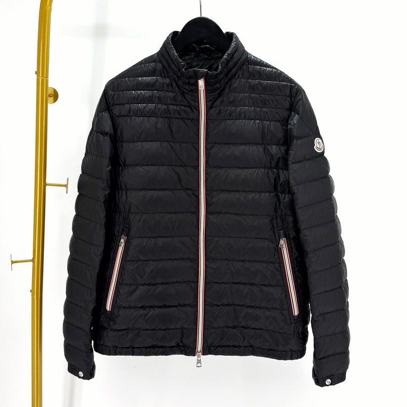 Moncler Daniel Lightweight Down Jacket Black 150633911 – trenbe